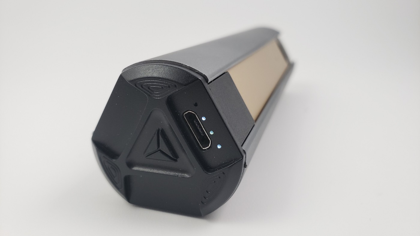 The Jmate P2 Juul Charger Review - VapePassion.com